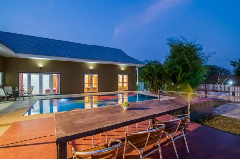 3 Bedroom Villa for rent in Hin Lek Fai, Prachuap Khiri Khan 📌 Villa for rent in Prachuap Khiri ...