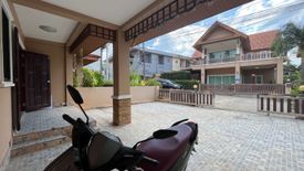 Three-bedroom 2-story house for sale with a beautiful mountain view in ...